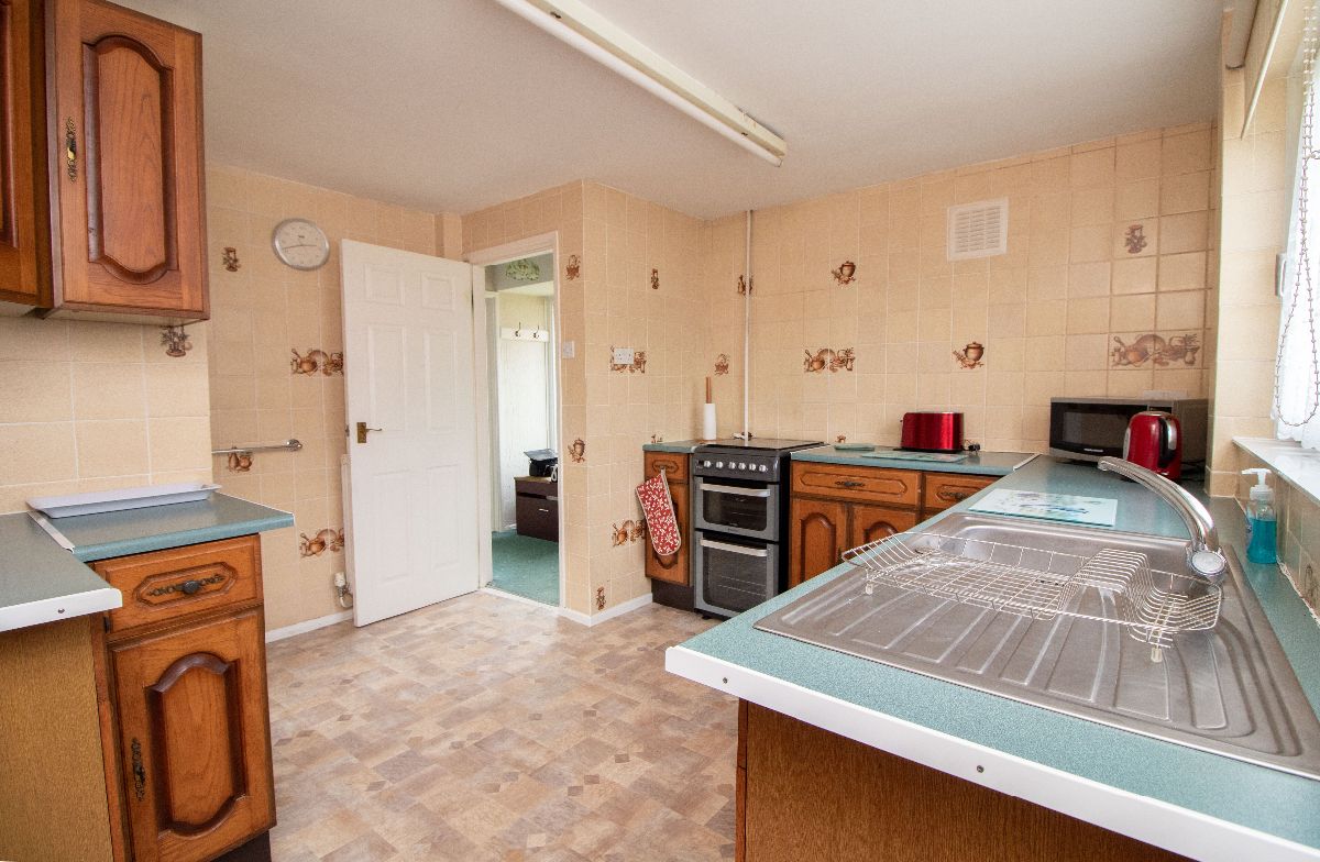 Bell Crescent, Waterlooville, PO7 7DG | A.J.Eyre and Sons