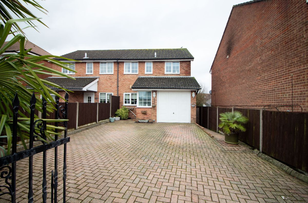 Wesermarsch Road, Cowplain, PO8 8JJ | A.J.Eyre and Sons